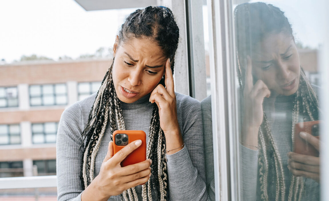 How Social Media Affects a Highly Sensitive Person's Brain